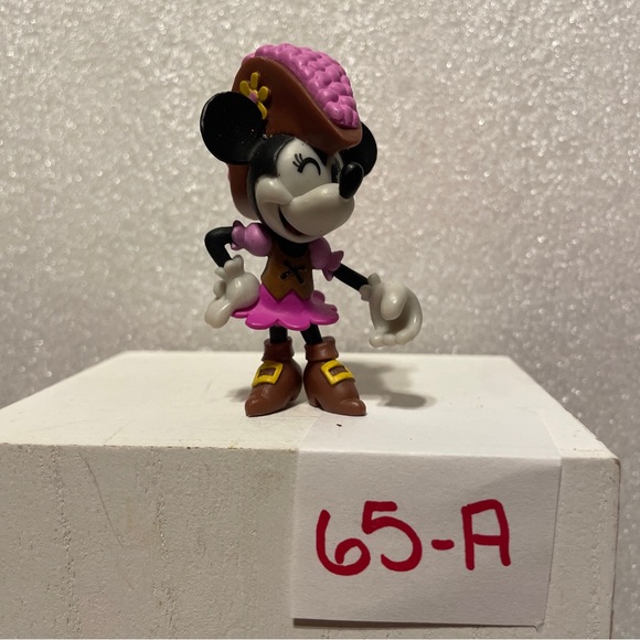 Disney | Toys | Disney Parks Pirates Of The Caribbean Pirates Minnie ...